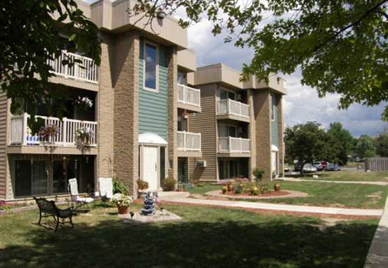 Riverview Crossing Apartments Residence Halls Sheehy Uml Hall Lowell Umass Suites Four